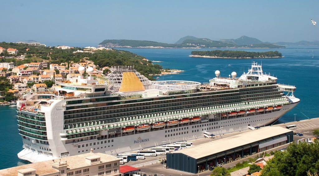 Partir en croisière, des vacances au pied marin
